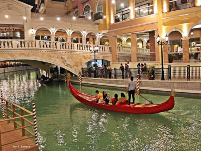 5 best shopping malls in BGC - StayHere