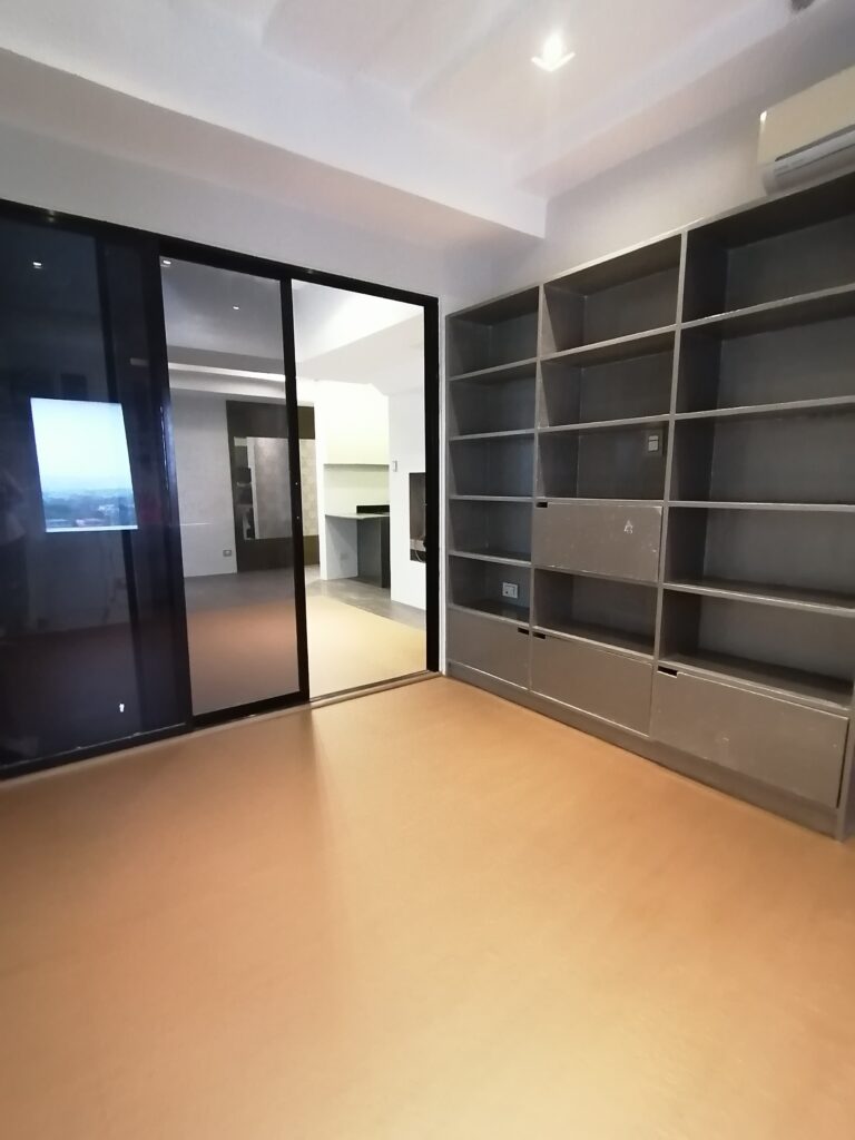 10th W Tower Residences - StayHere